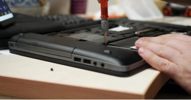 How to Open a Laptop? Electro Gadget Plus